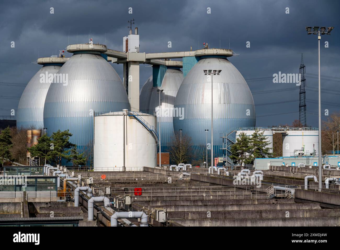 Digesters and aeration tanks, Emschergenossenschaft sewage treatment ...