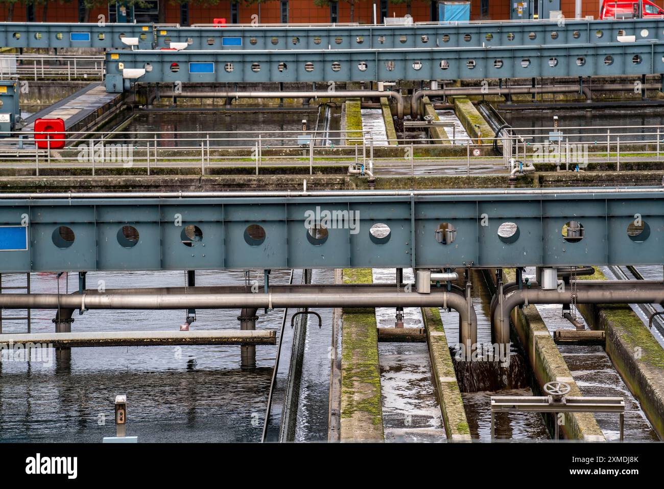 Secondary clarifier, Emschergenossenschaft wastewater treatment plant ...