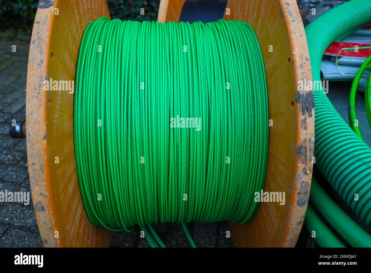 glass fiber cables and hoses for faster internet in the Netherlands by ...