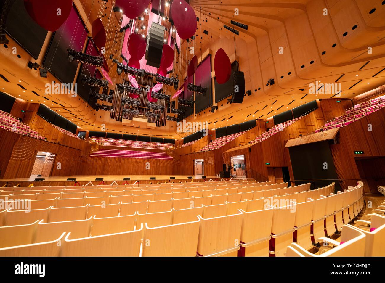The Concert Hall interior architecture at the Opera House in Sydney ...