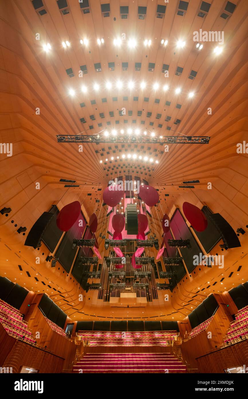 The Concert Hall interior architecture at the Opera House in Sydney ...