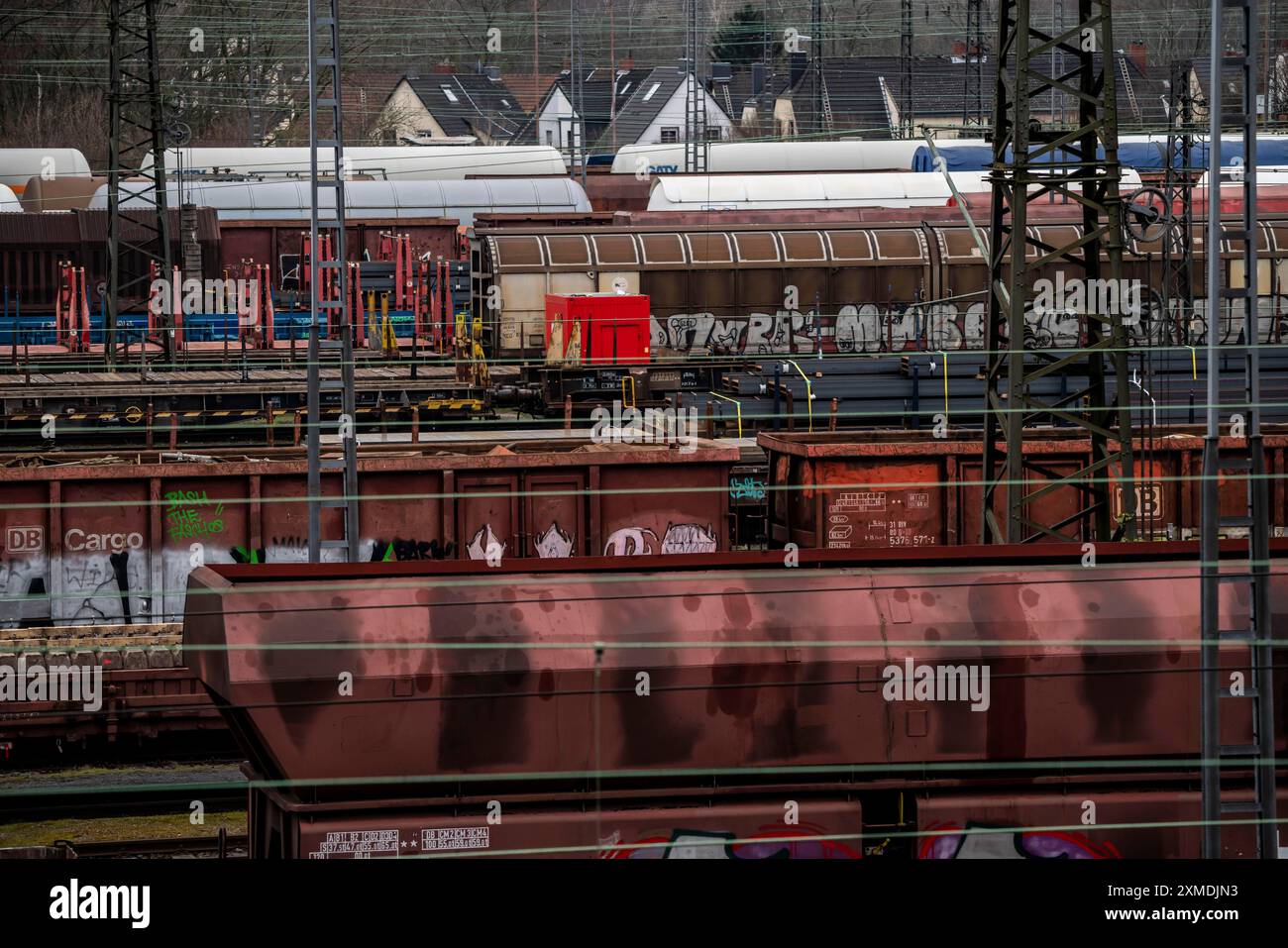 Freight yard, Oberhausen-Osterfeld marshalling yard, freight trains, freight wagons of various ...