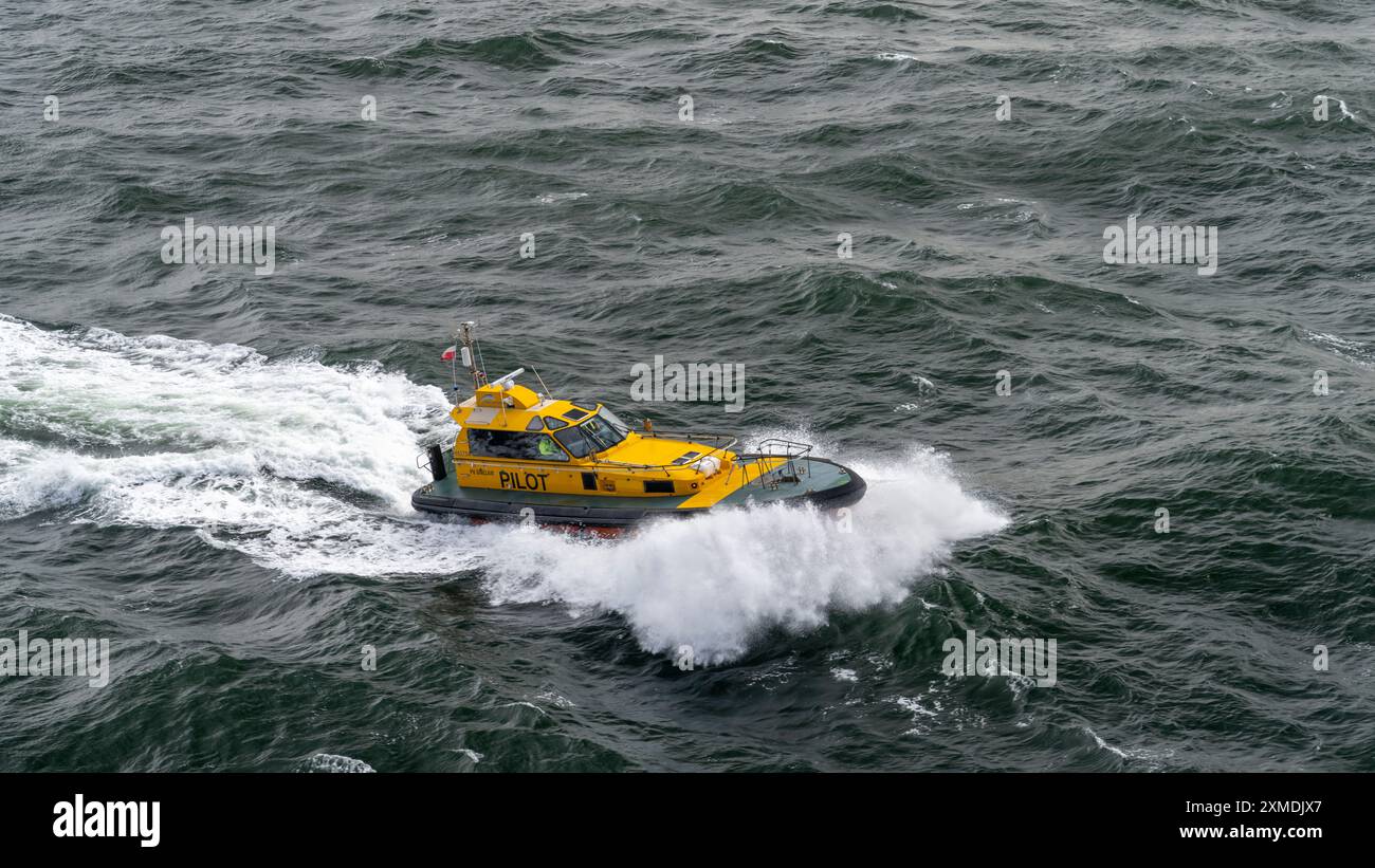 Nsw pilot boat hi-res stock photography and images - Alamy
