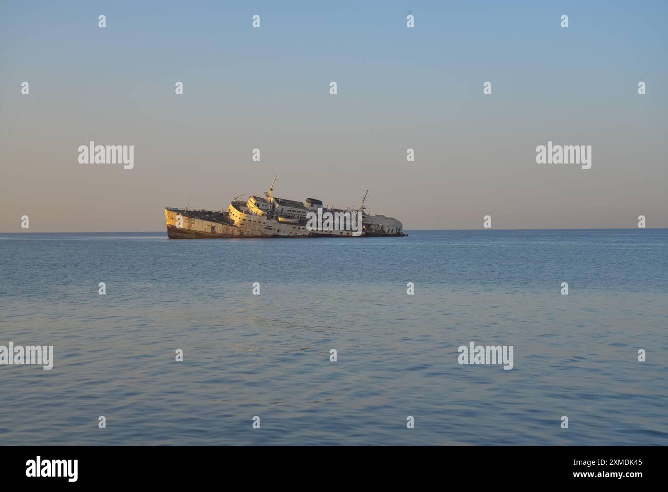 Al Fahad Ship Wreckage at Al Qattan Beach, Saudi Arabia Stock Photo - Alamy