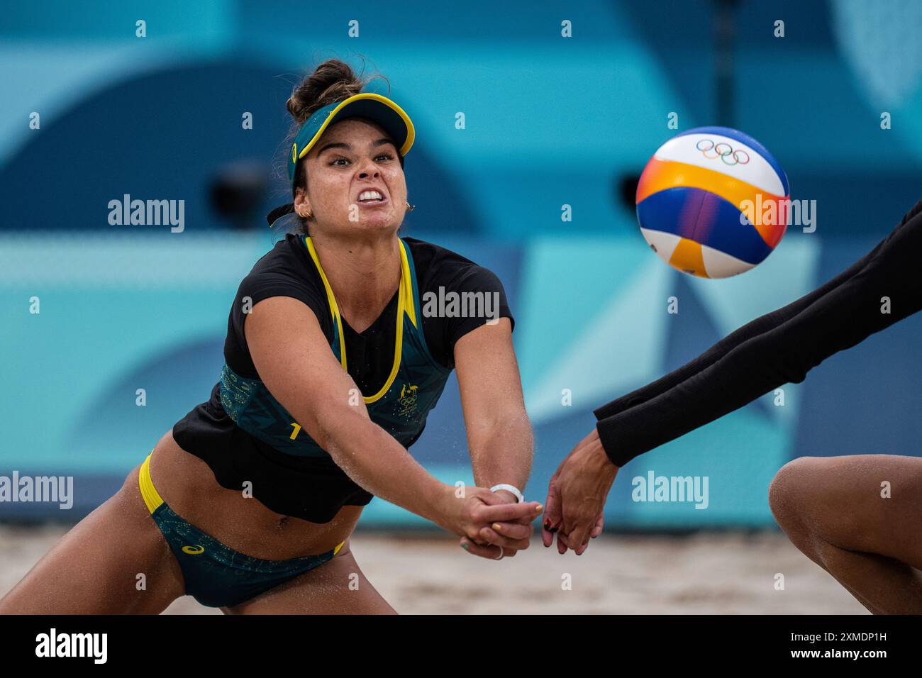 Australia's Mariafe Artacho Del Solar reaches the ball during the women ...