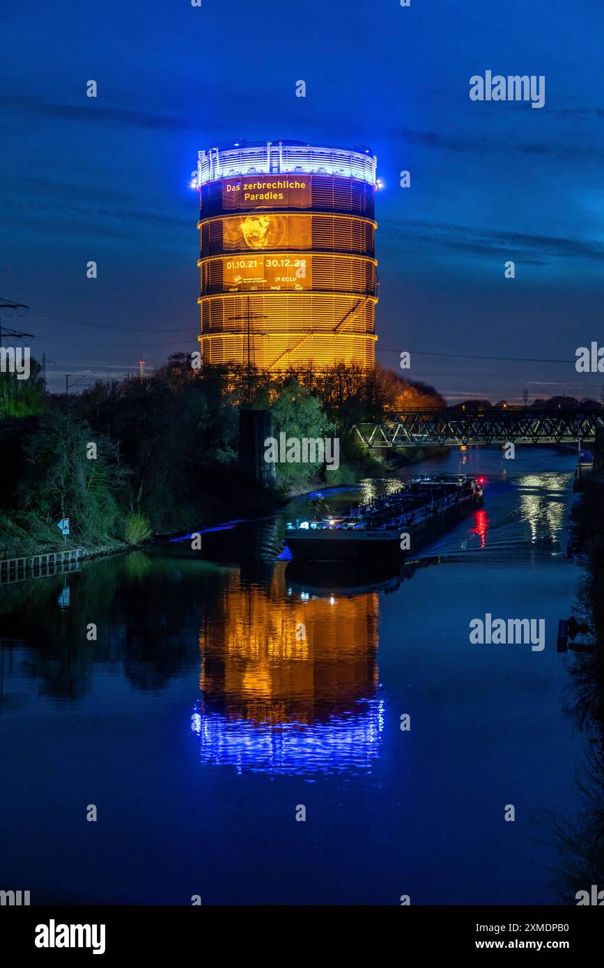 Neue Mitte Oberhausen, Gasometer exhibition hall, after renovation ...