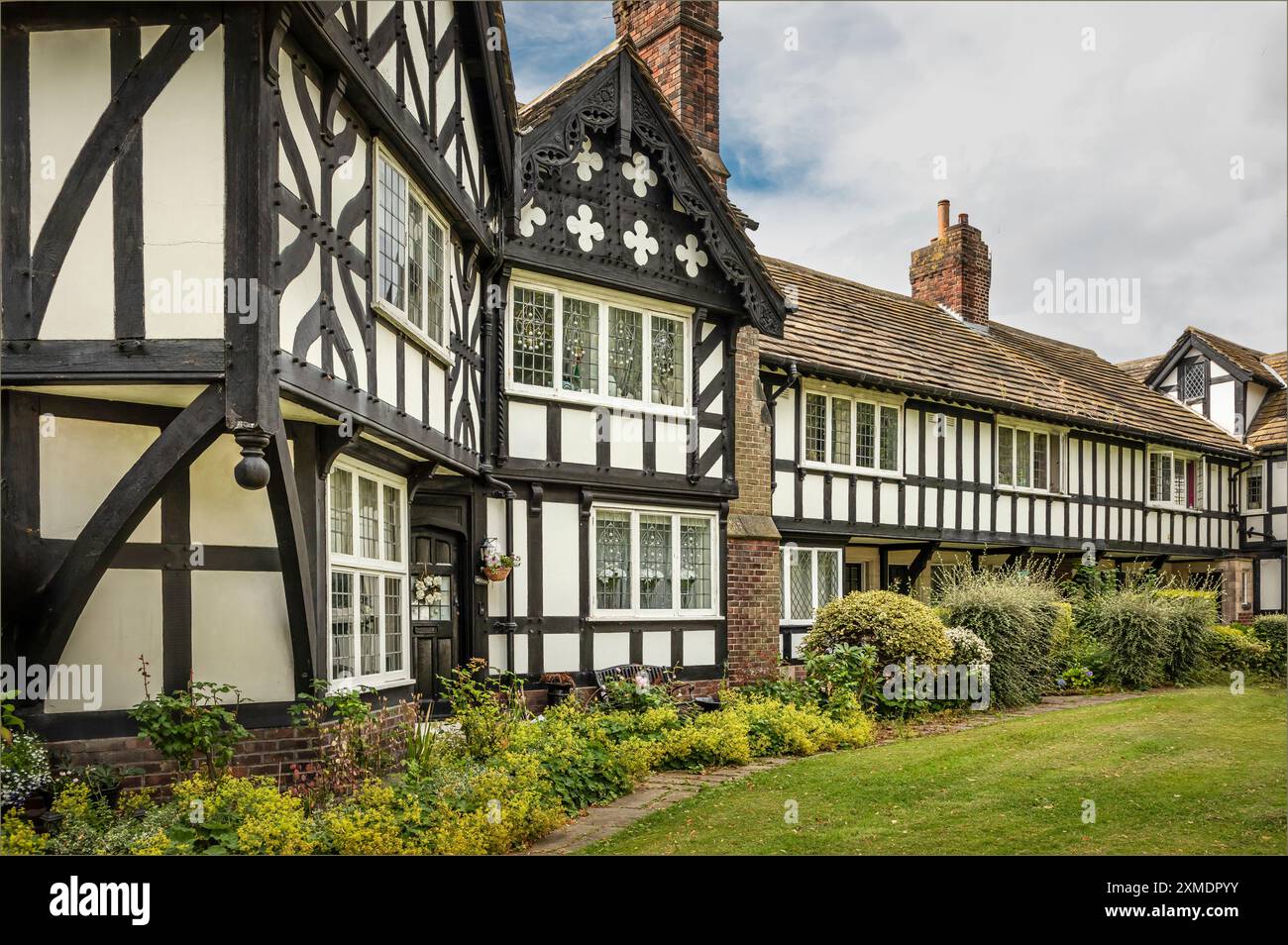 Port Sunlight, Wirral, UK - July 26th 2024 - Traditional black and ...