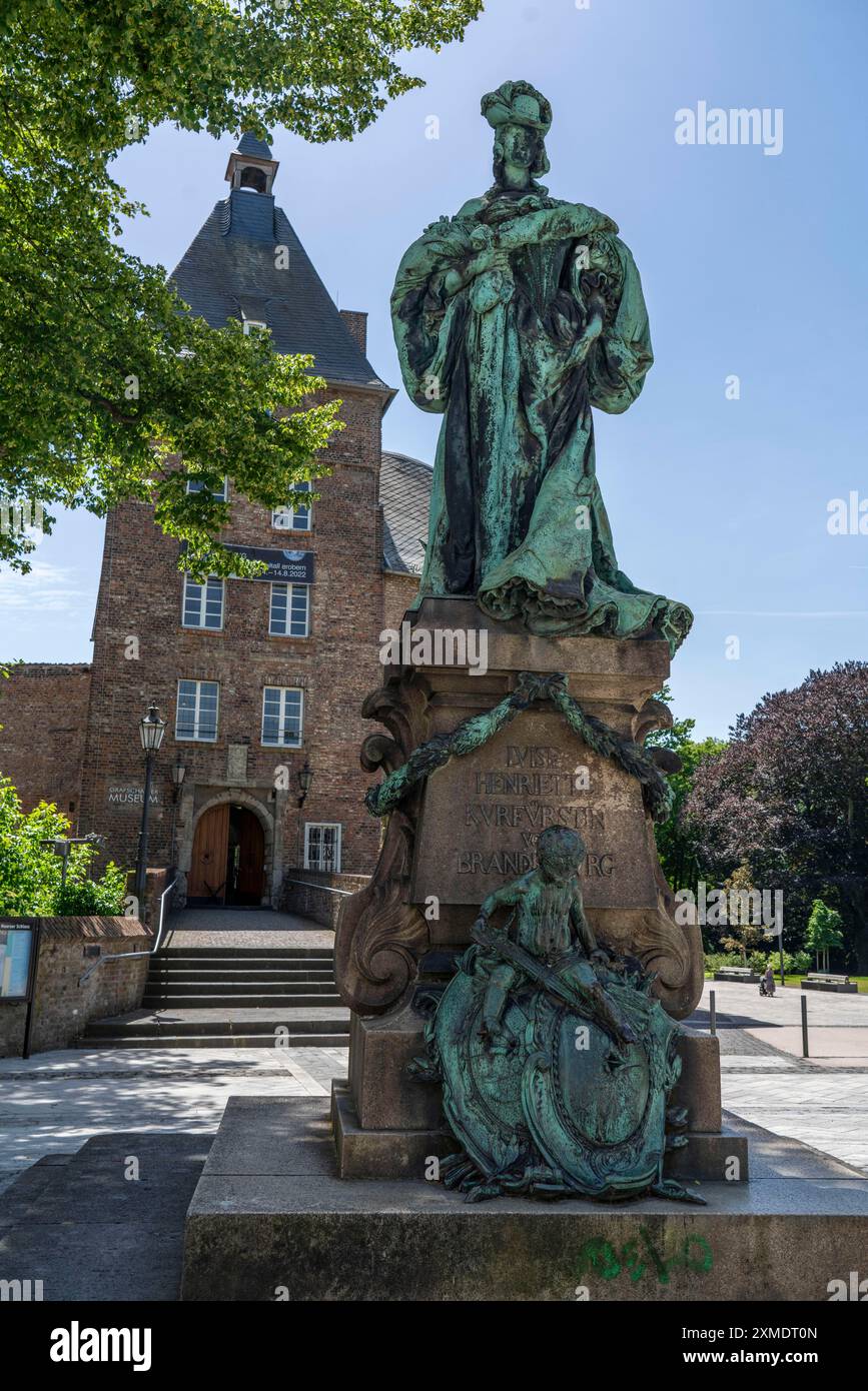 Luise Henriette monument, Grafschafter Museum, in the castle of Moers ...