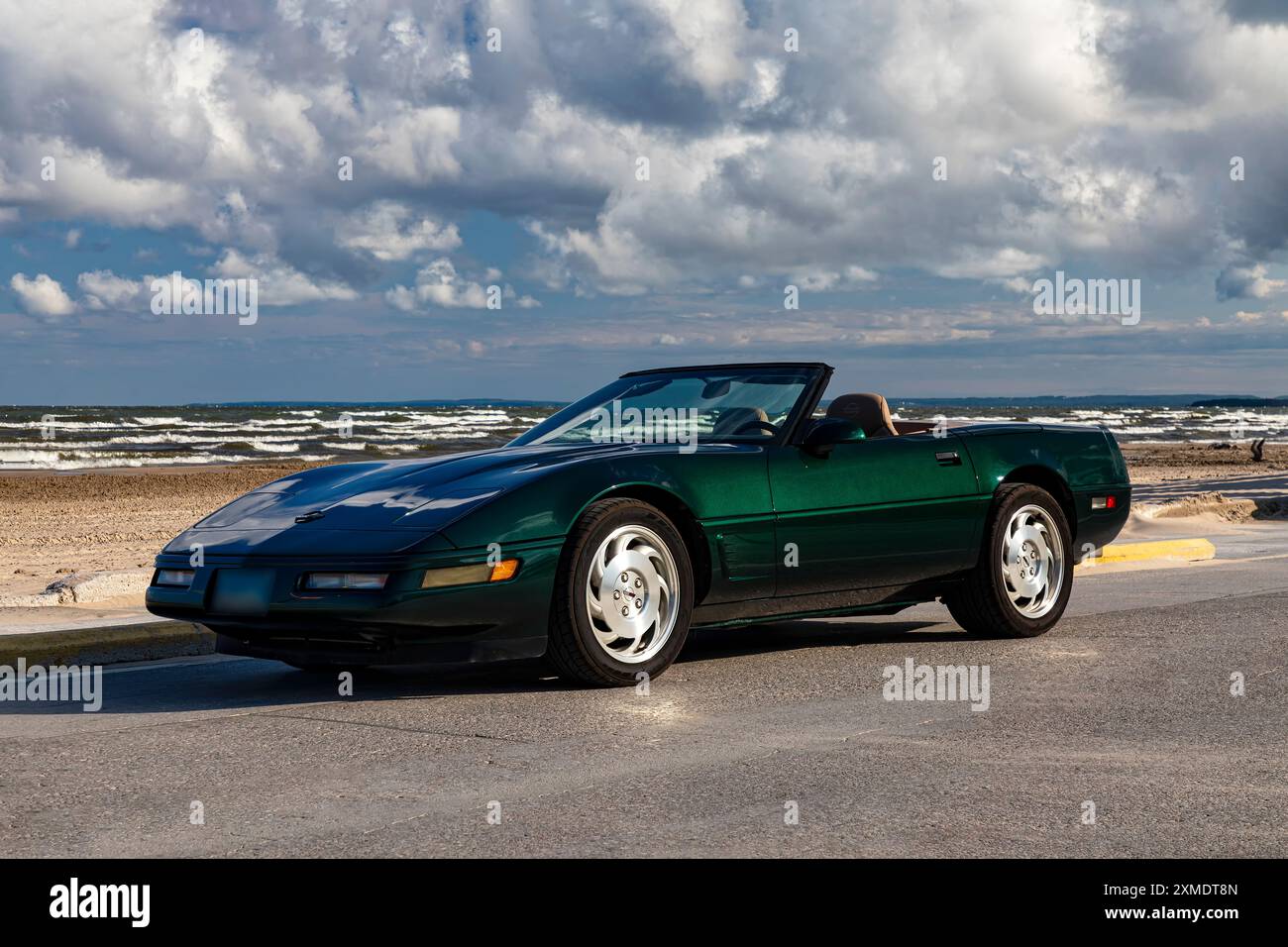 American convertible 1990s hi-res stock photography and images - Alamy