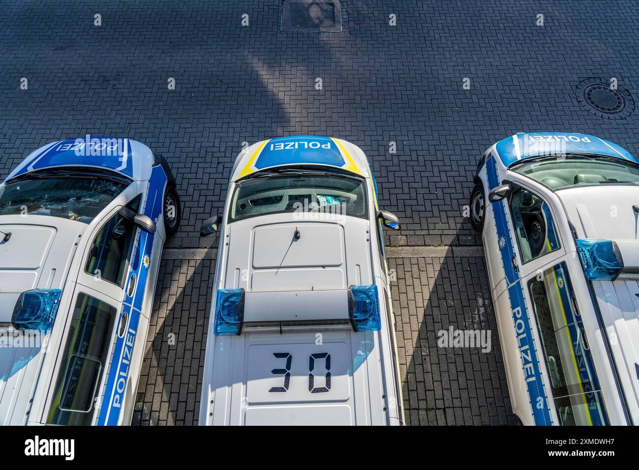 Police car, patrol car, bus, bully, federal police, Germany Stock Photo ...