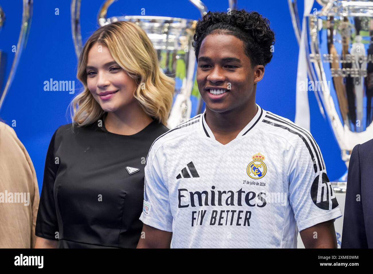 Endrick Felipe Moreira de Sousa (R) poses for photos with his ...