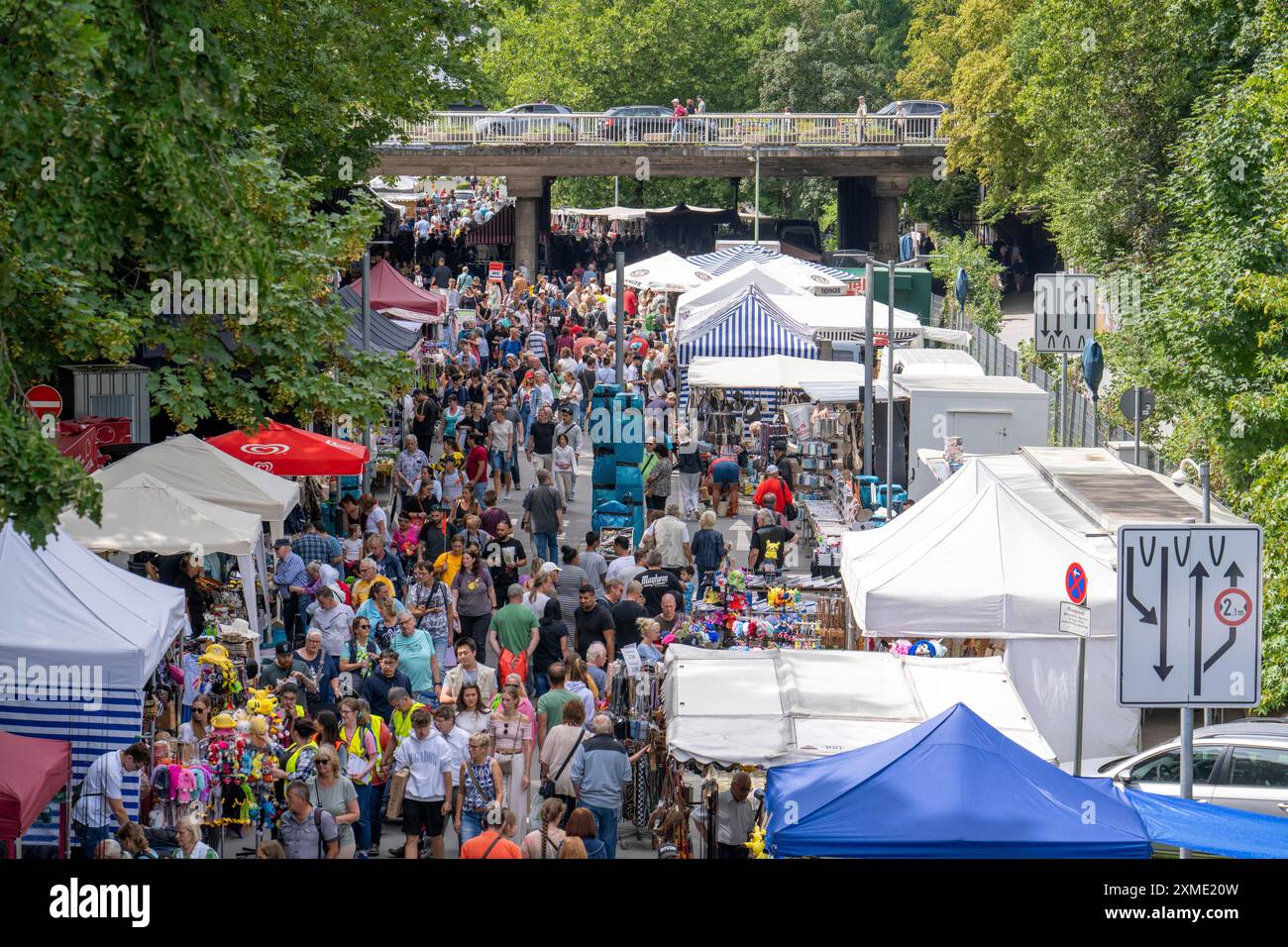 Flea market at the summer festival at the Gruga in Essen, 10-day ...