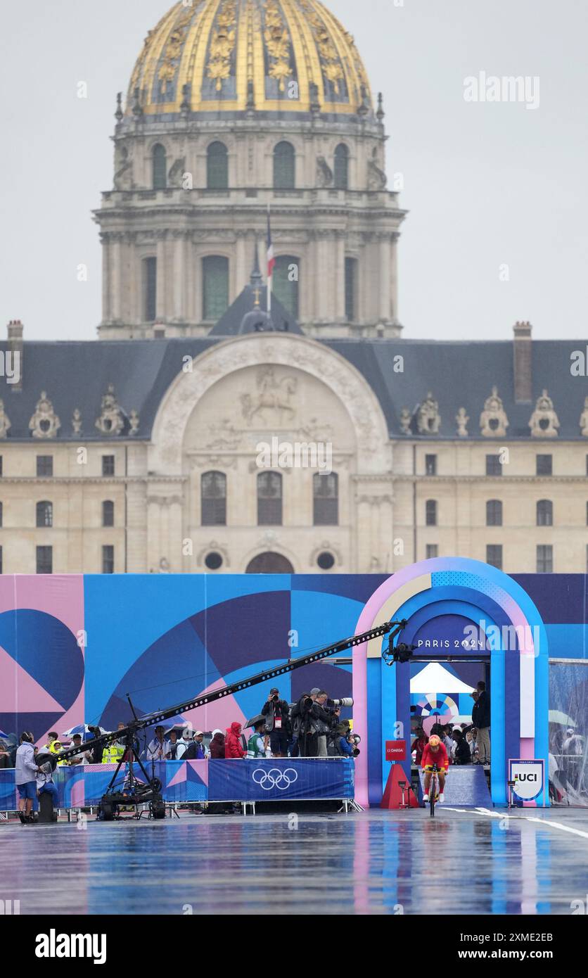 Paris, France. 27th July, 2024. Tang Xin of China cycles at the start ...