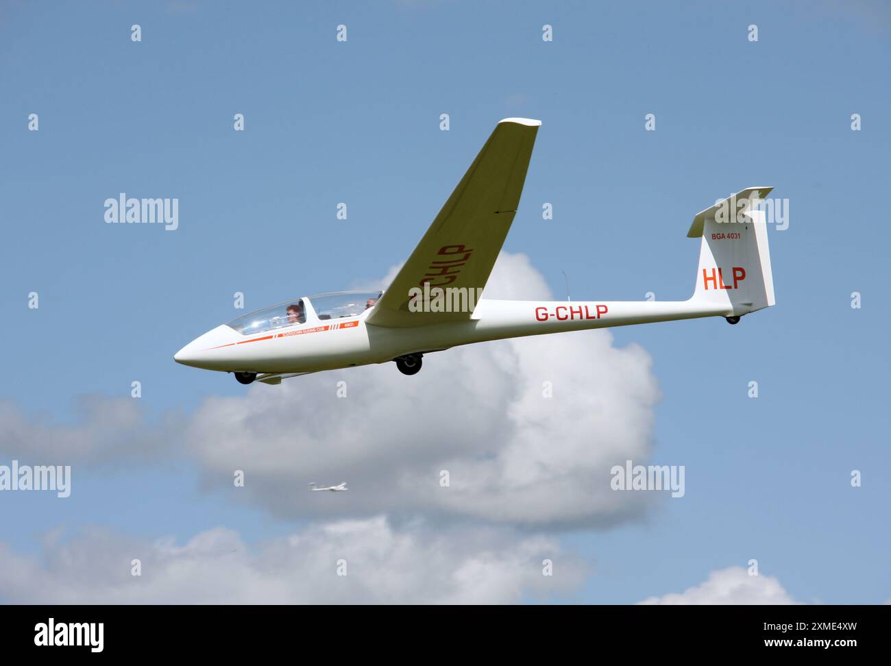A Schleicher ASK-21 glider of Southdown Gliding Club approaching a ...