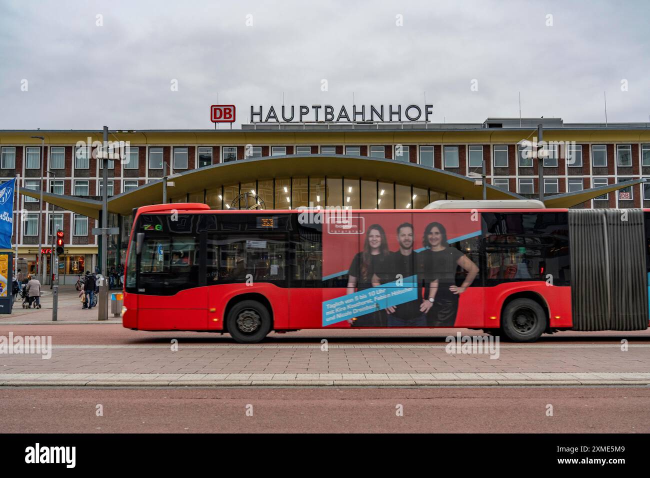 Bochum central station, station concourse, local bus, public transport connection, North Rhine ...