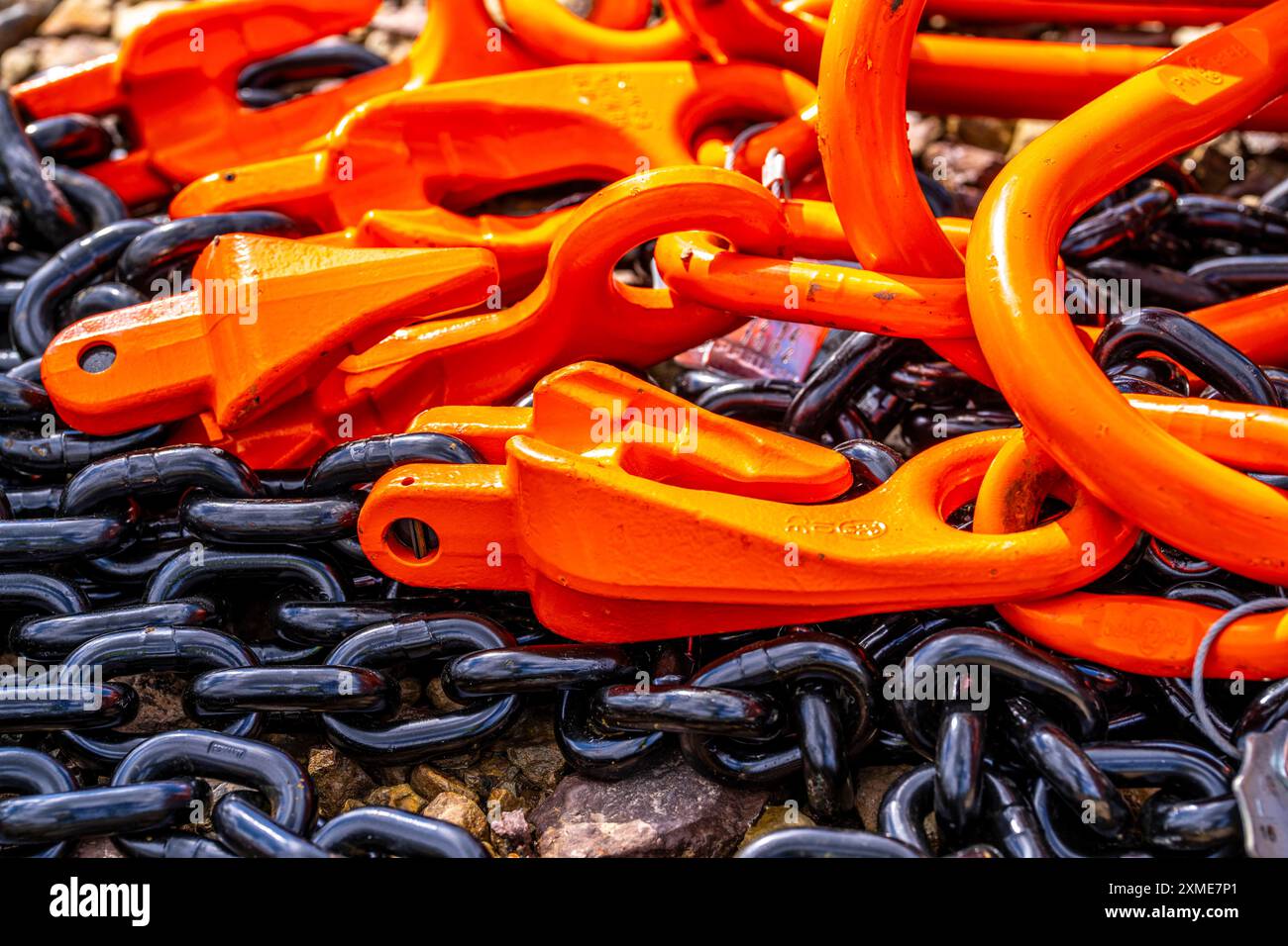 Thick links hi-res stock photography and images - Alamy