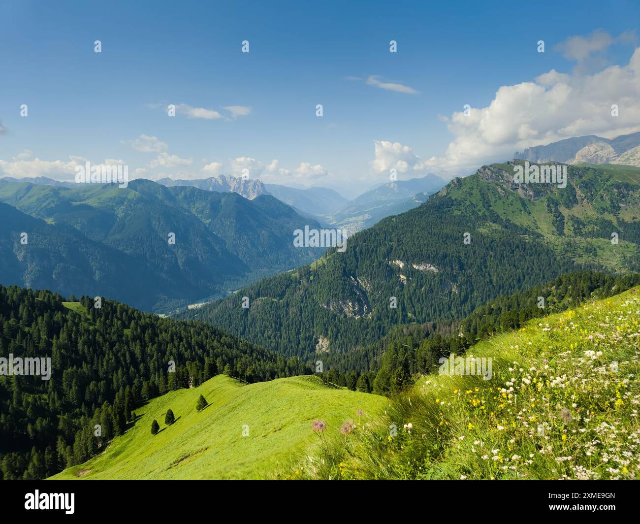 Val di fassa seen hi-res stock photography and images - Alamy