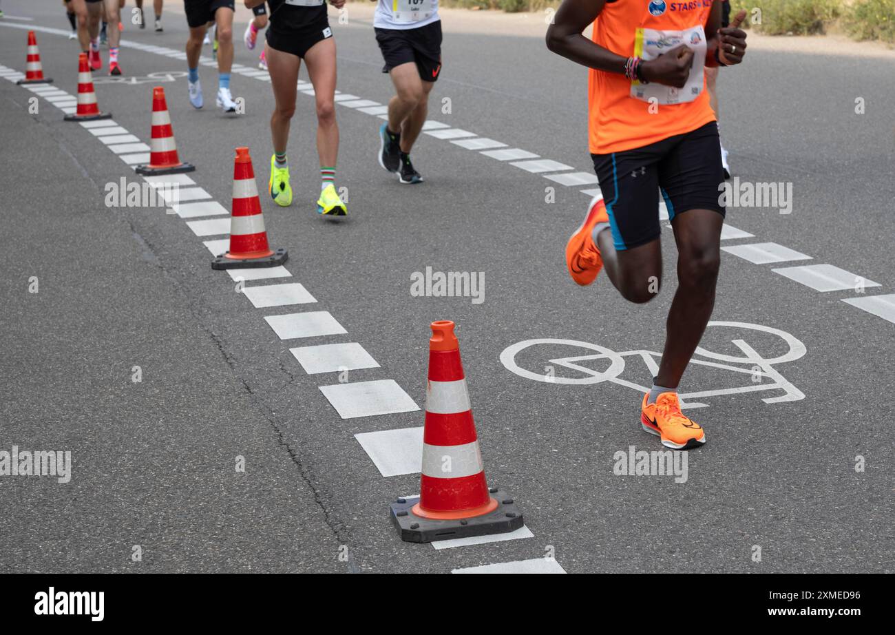 Athletics, running, runner, marathon, pylon, carriageway, pictogram ...