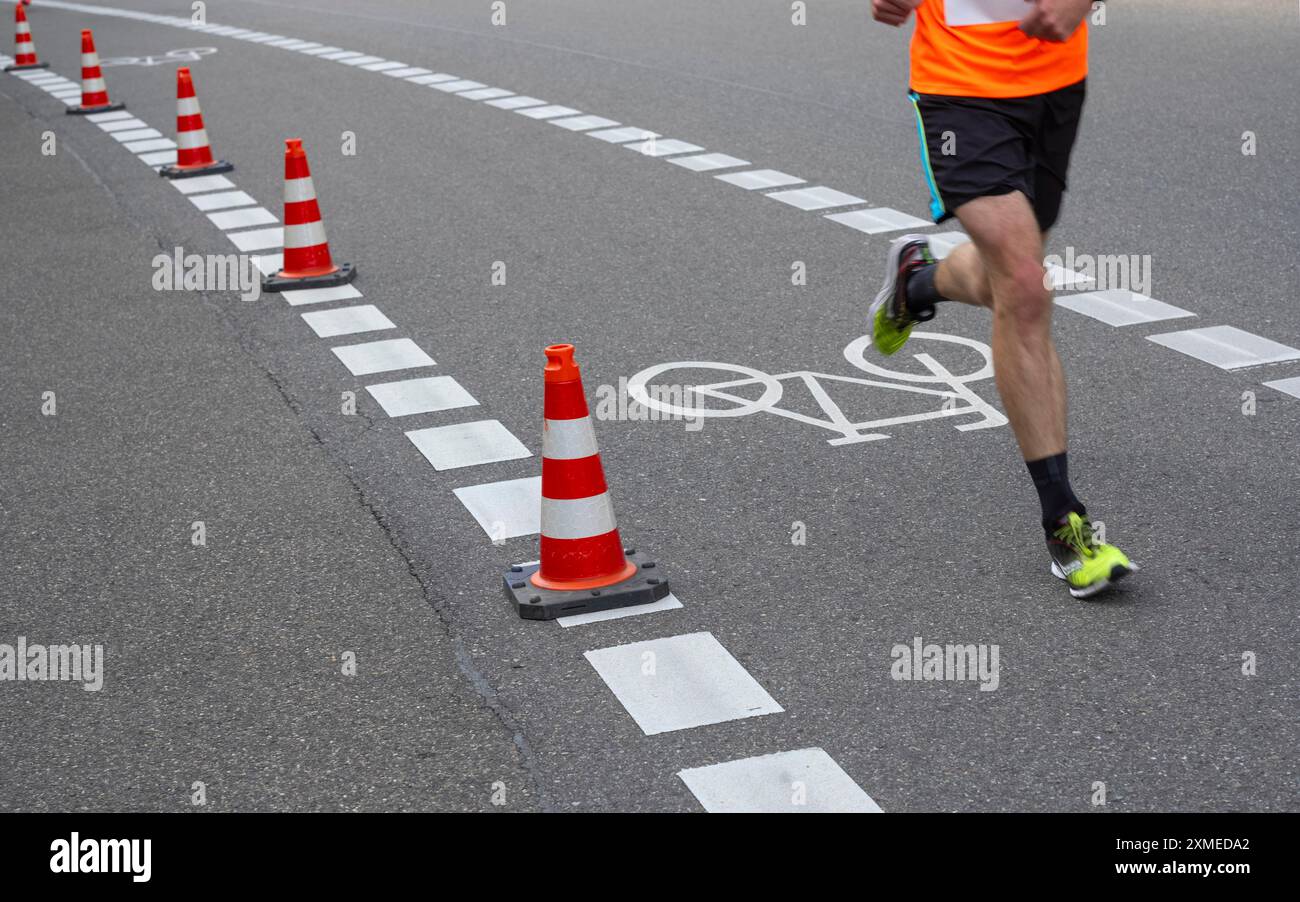 Athletics, running, runner, marathon, pylon, carriageway, pictogram ...