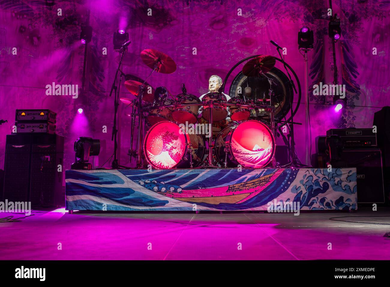 Nick Mason, pseudonym of Nicholas Berkeley Mason, historical drummers ...