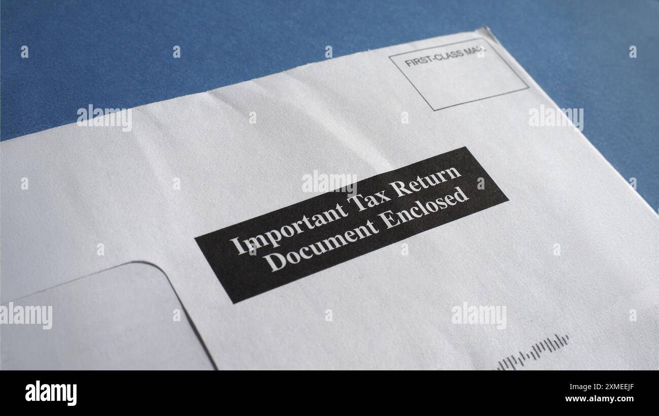 Important envelope hi-res stock photography and images - Alamy