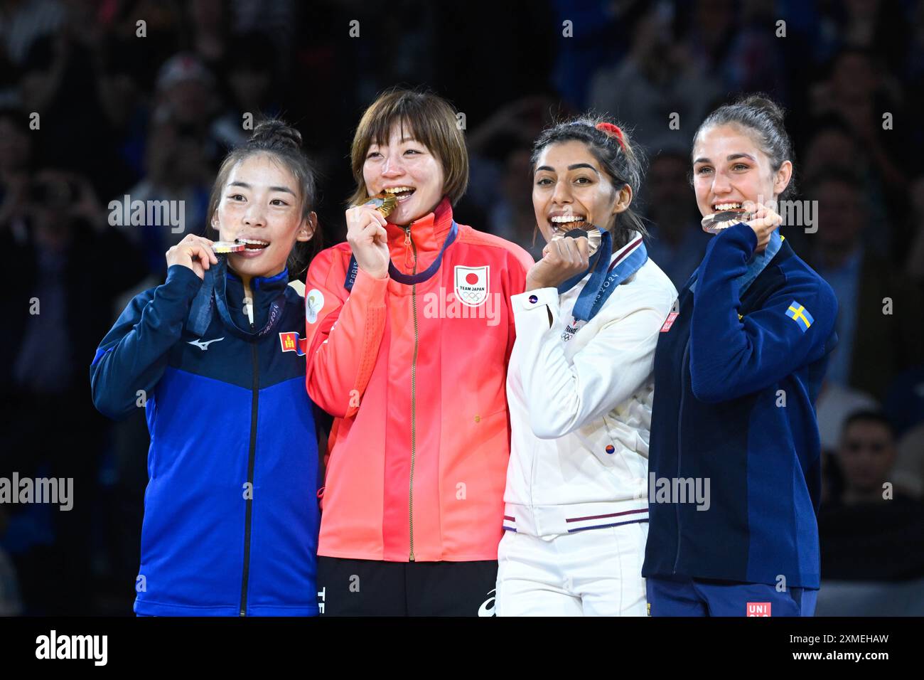 Baasankhuu Bavuudorj ( MGL ) Silver, Natsumi Tsunoda ( JPN ) Gold ...