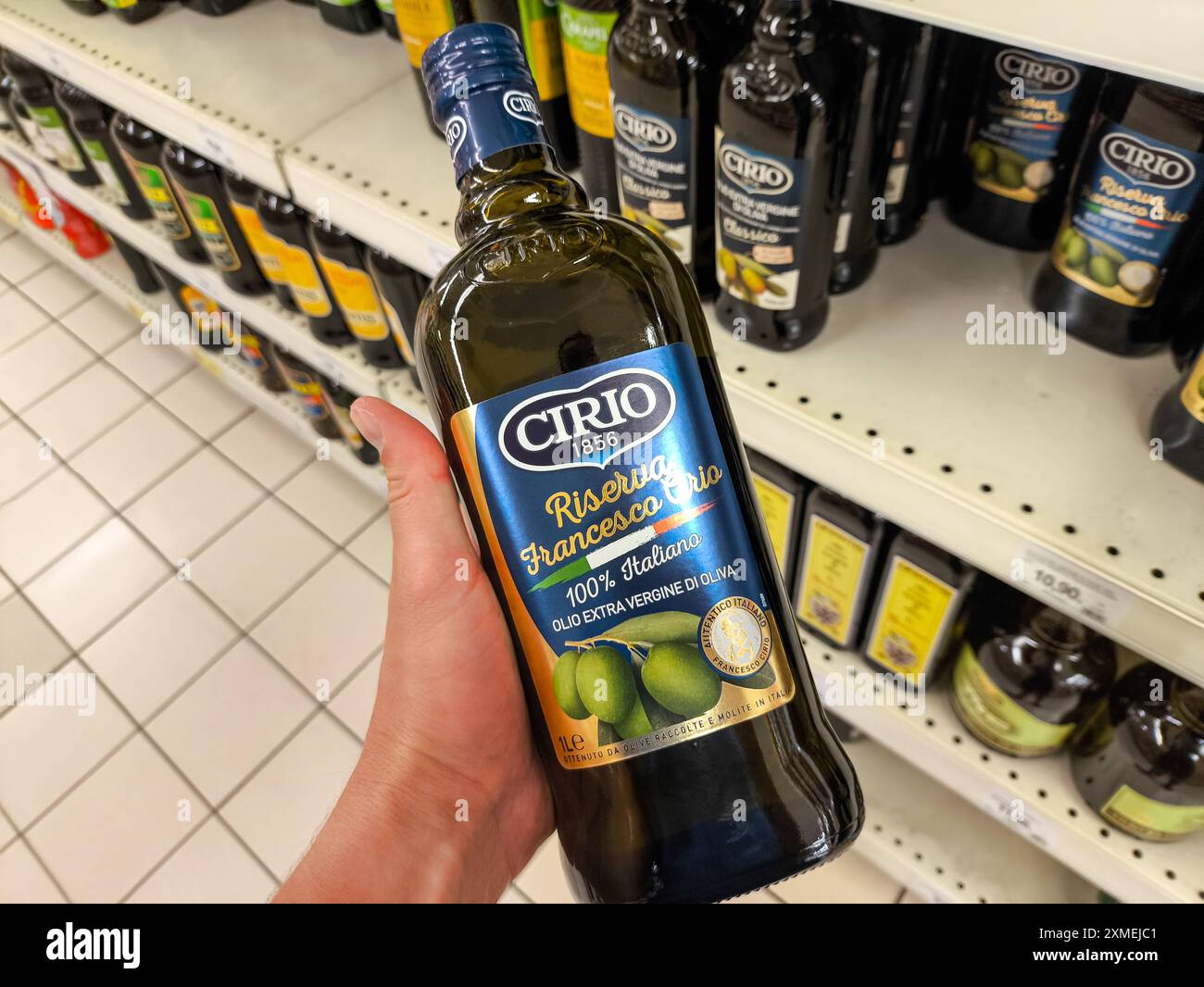 Cirio olive oil hi-res stock photography and images - Alamy