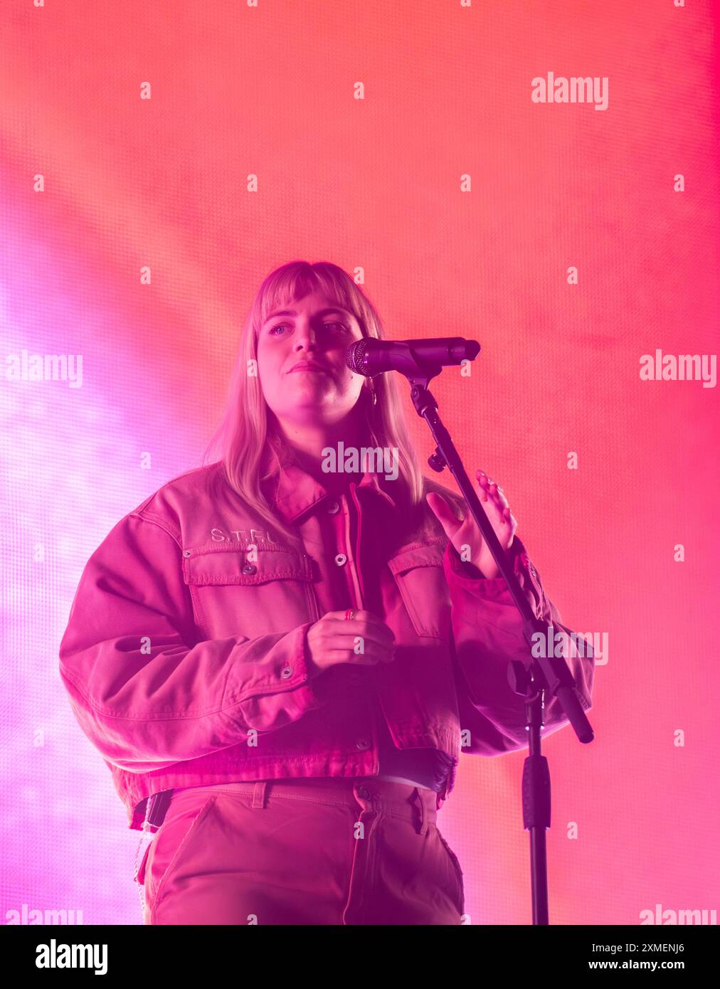 Henham Park, Suffolk, UK. 27th July, 2024. Hannah Reid, singer of ...