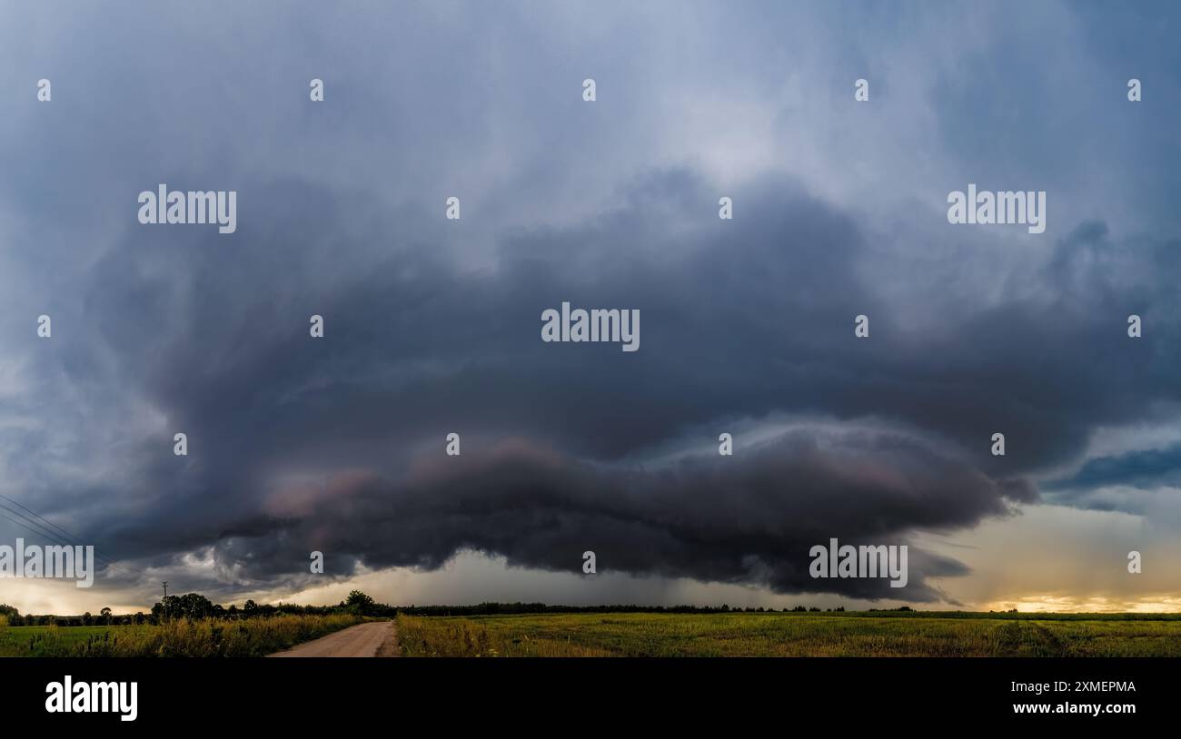 Massive summer storm hi-res stock photography and images - Alamy