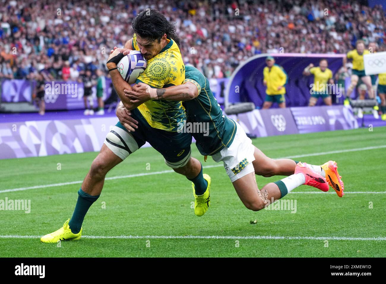 Paris, France. 27th July, 2024. Henry Paterson (L) of Team Australia ...