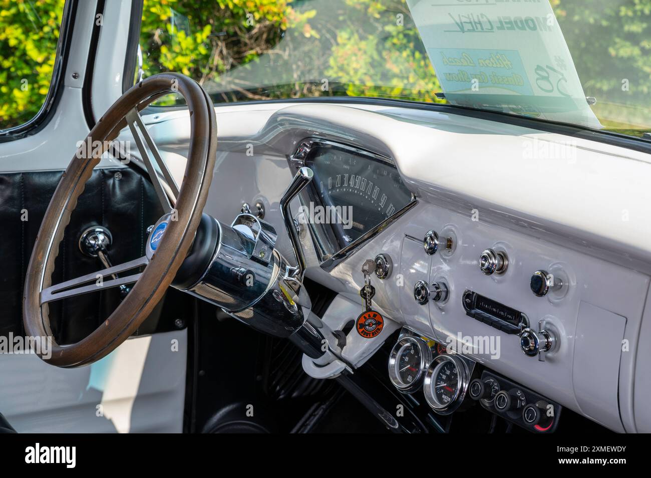 1955 chevrolet truck hi-res stock photography and images - Alamy