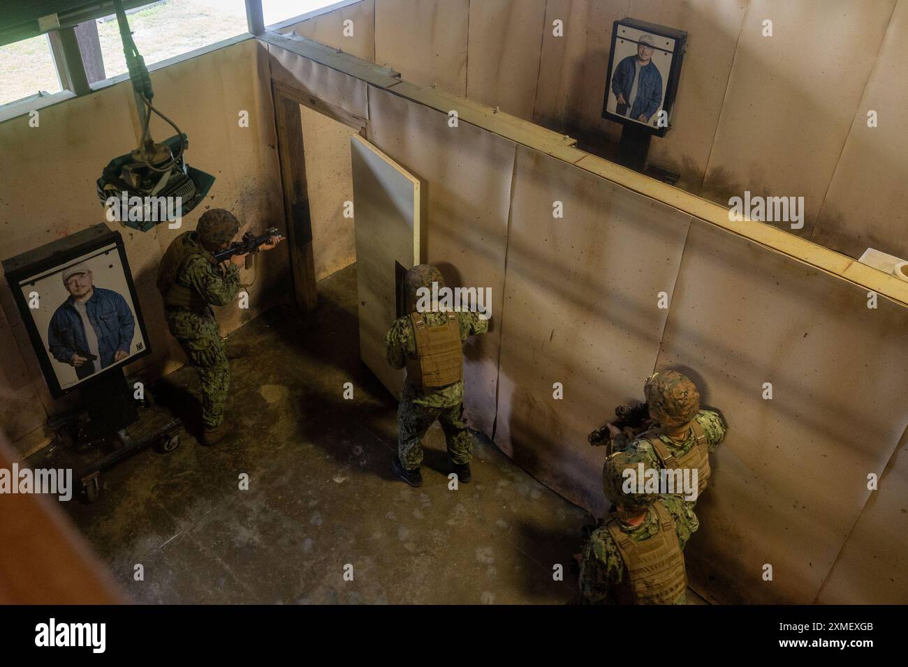 United States Naval Academy Midshipmen learn close quarters battle ...