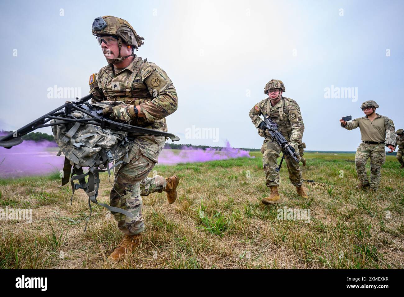 U.S. Army Soldiers from Active Duty, National Guard, and Reserve forces ...