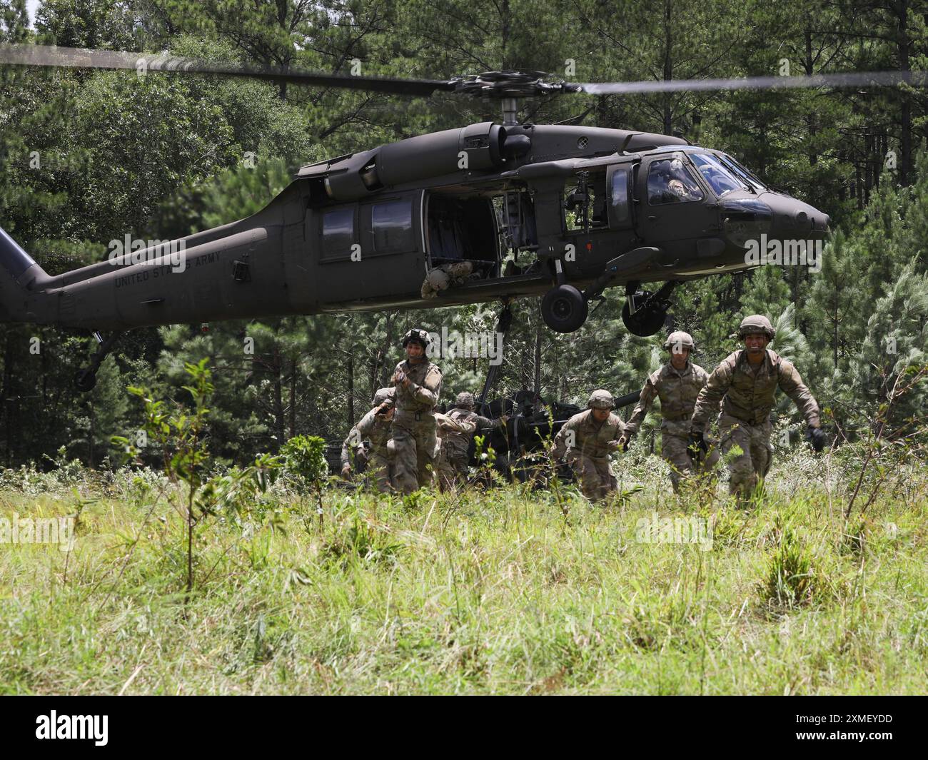 Florida Army National Guard (FLARNG) Soldiers with Alpha Battery, 2 ...