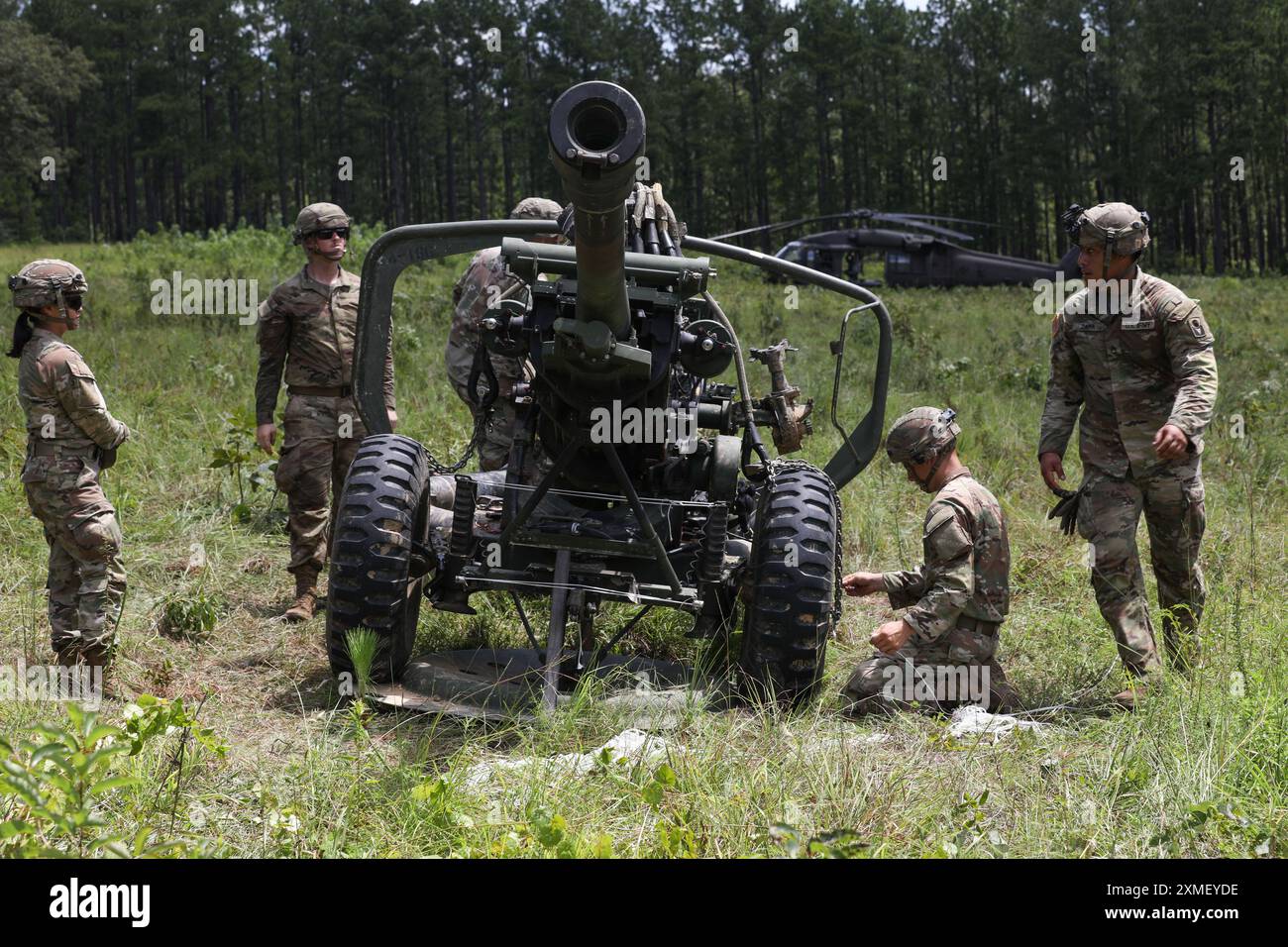 Florida Army National Guard (FLARNG) soldiers with Alpha Battery, 2-116th Field Artillery ...