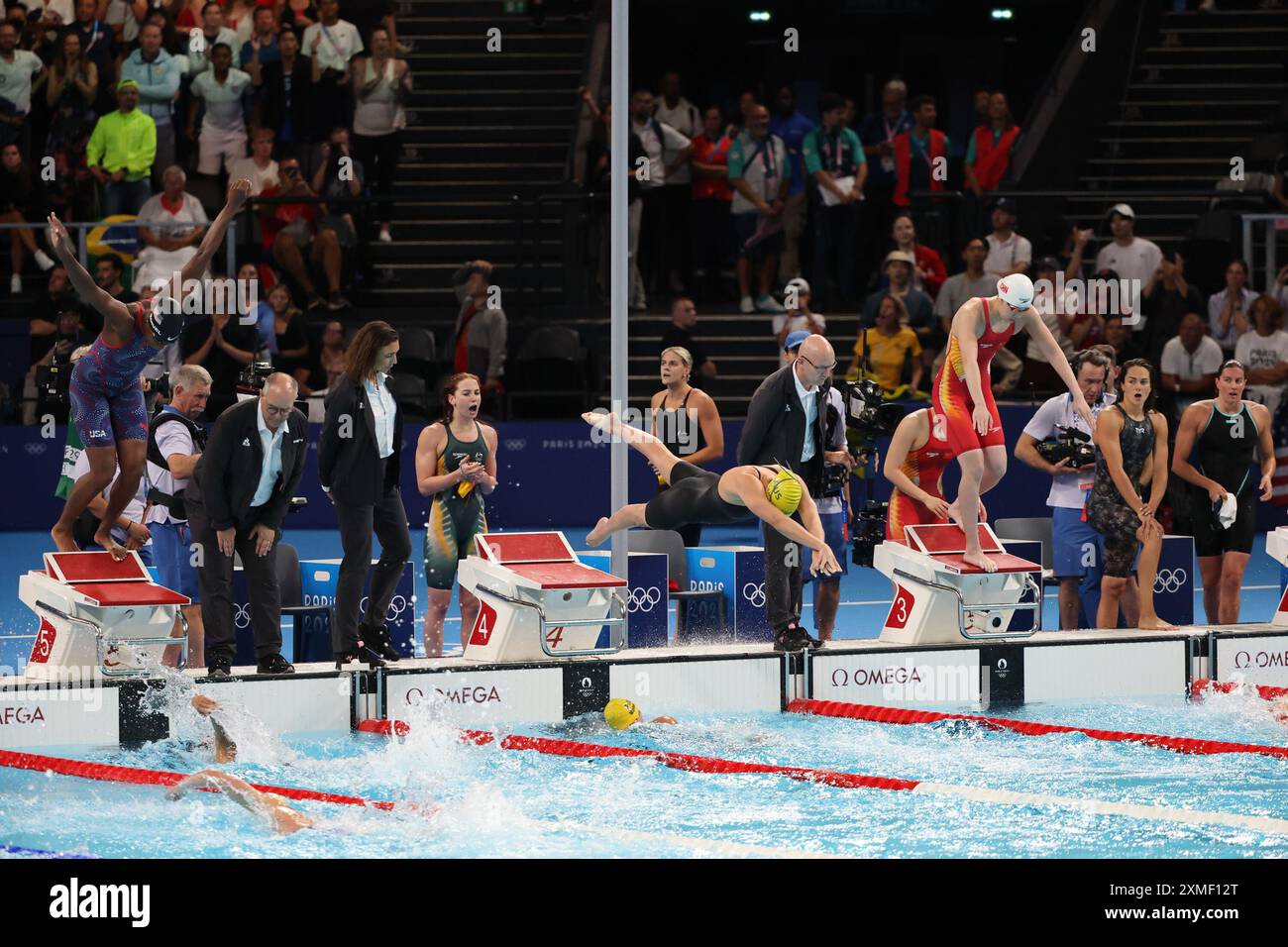 Paris, Ile de France, France. 27th July, 2024. Mollie O'Callaghan (Australia), Shayna Jack ...