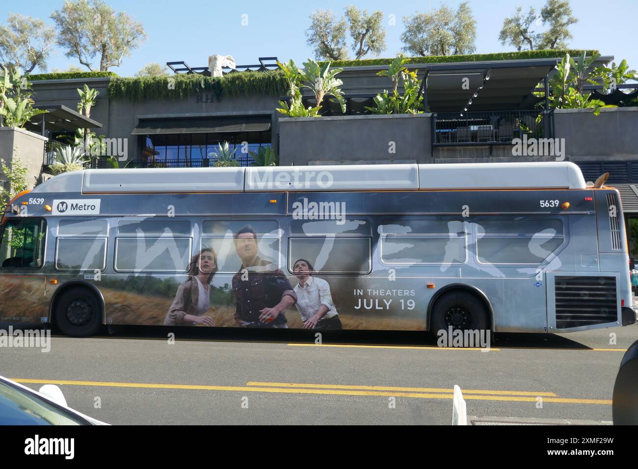 Los Angeles, California, USA 26th July 2024 Twisters Bus with Glen ...