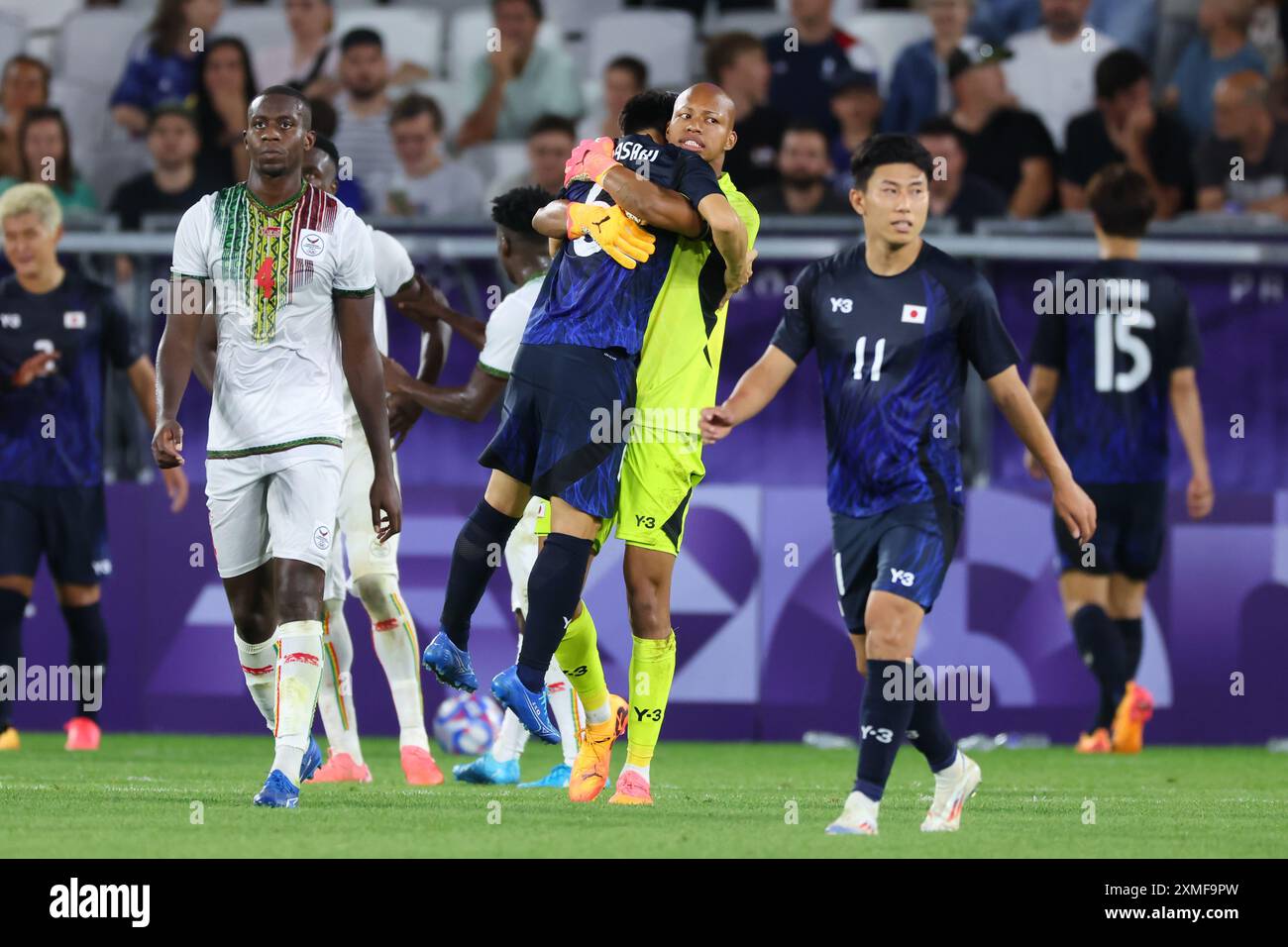Bordeaux, France. 27th July, 2024. (L to R) Sota Kawasaki, Leo Brian ...