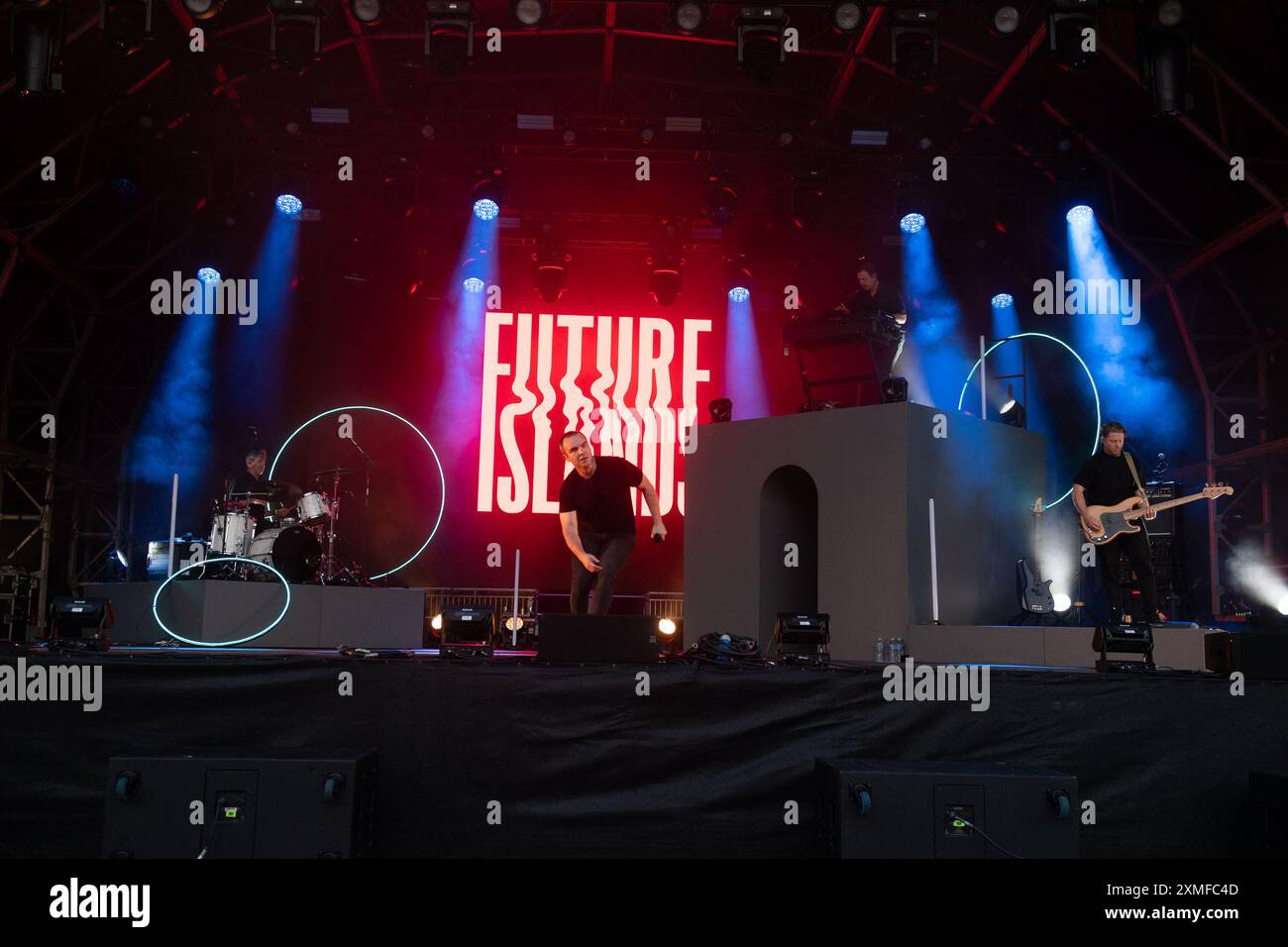 Michael lowry drums hi-res stock photography and images - Alamy