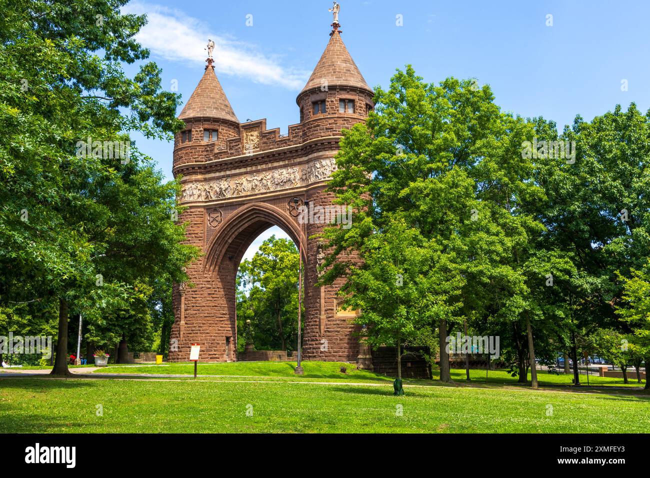 The Soldiers and Sailors Memorial Arch in Bushnell Park, Hartford ...
