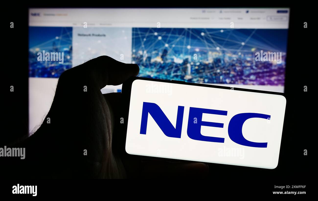 Japan computer technology industry hi-res stock photography and images ...