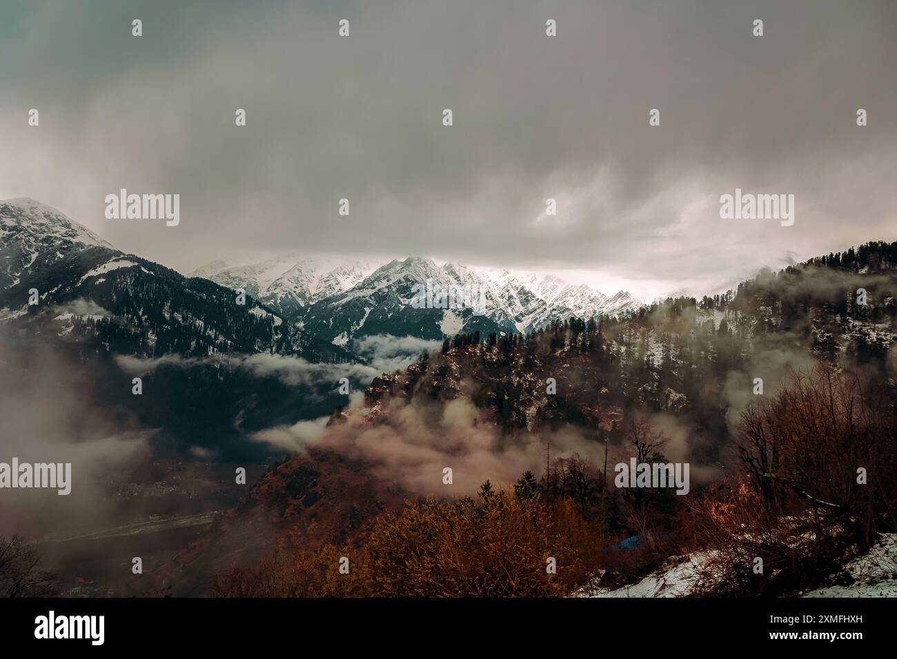Mountain view in Manali. Himalayan Hills. Beautiful landscape. Mountain ...