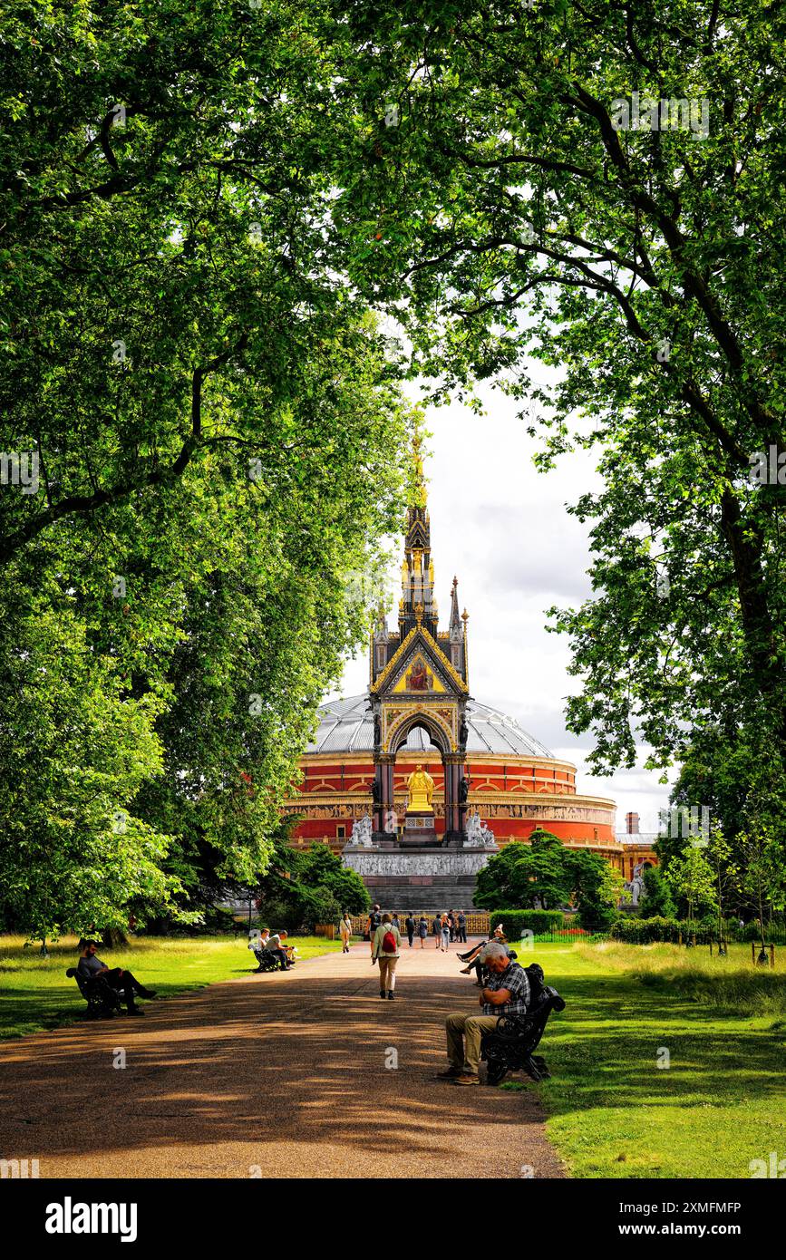 Windows royal albert hall hi-res stock photography and images - Alamy