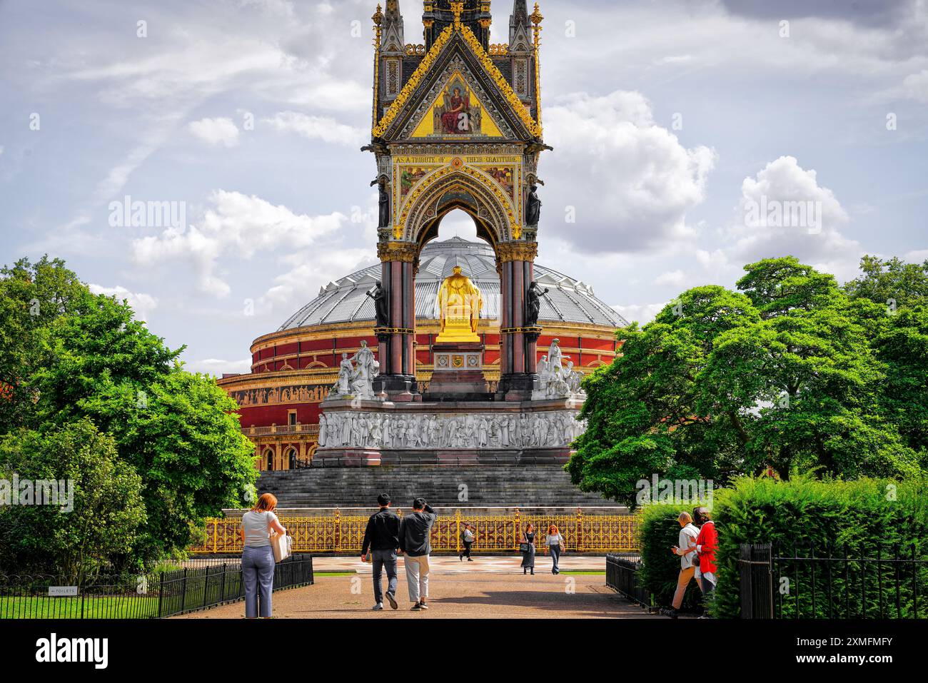Windows royal albert hall hi-res stock photography and images - Alamy