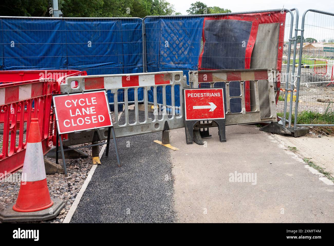 Hs2 pebble way no cycling hi-res stock photography and images - Alamy