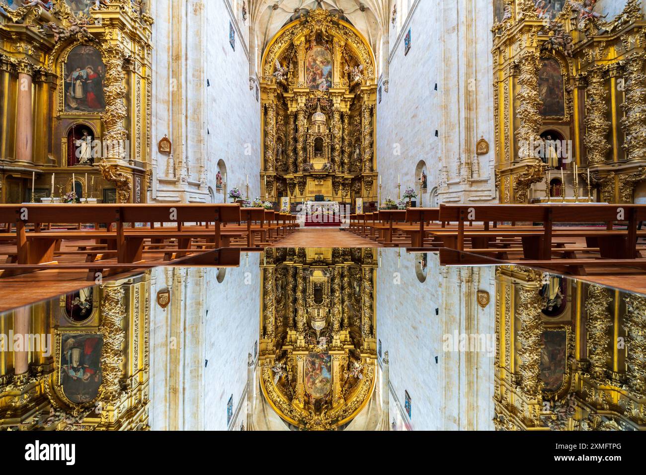 Inside the Convent of San Esteban, a Dominican monastery in Salamanca ...