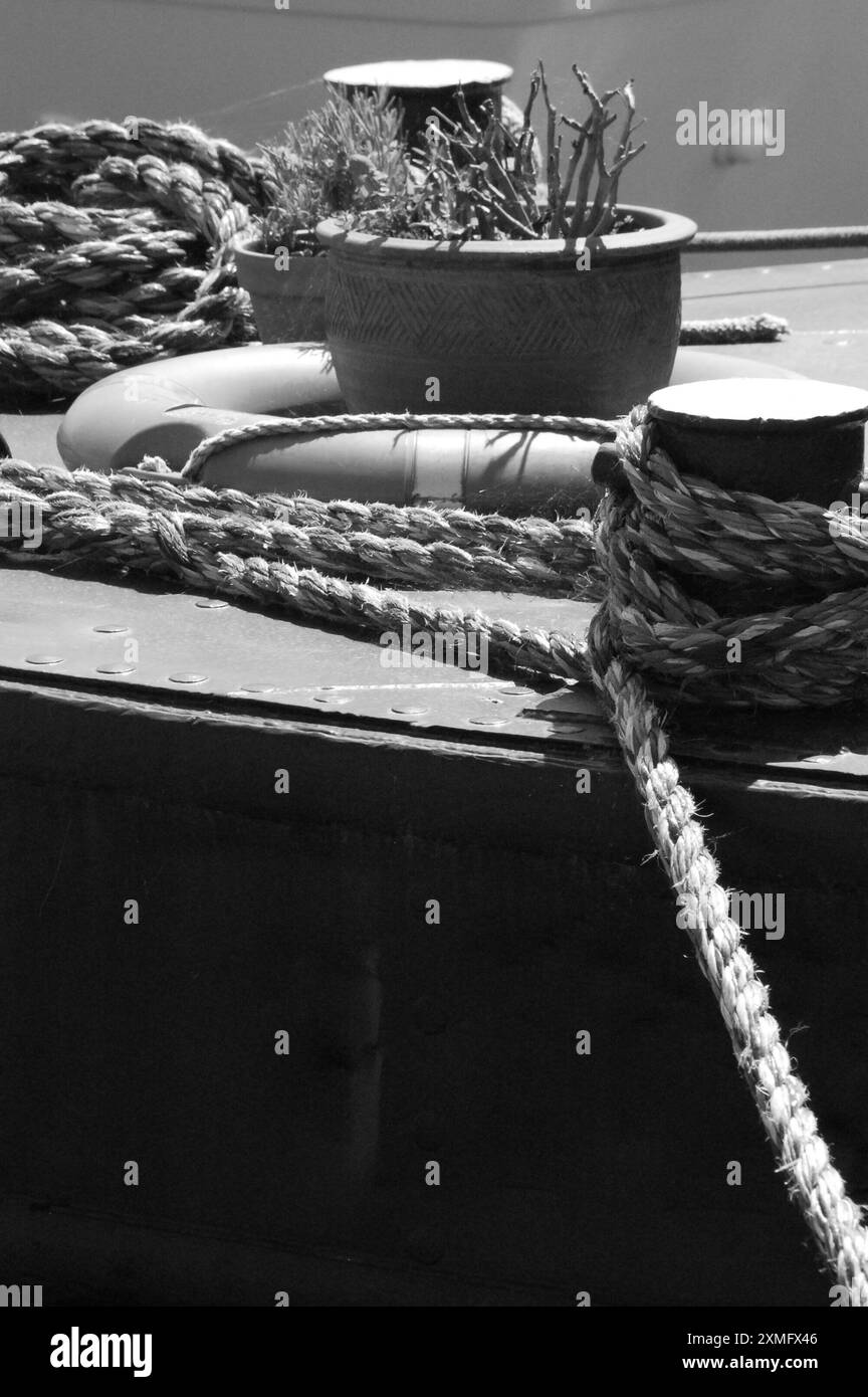 Boat with rope Stock Photo - Alamy