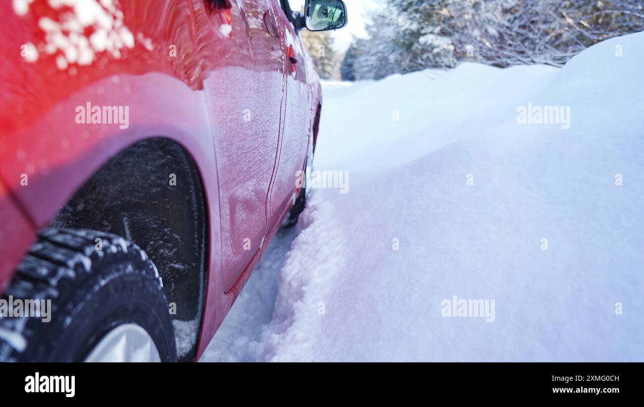 Car covered snow stands hi-res stock photography and images - Alamy