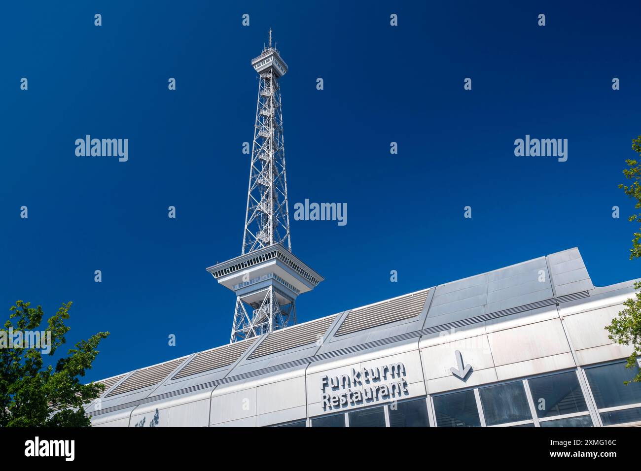 Kongresszentrum turm hi-res stock photography and images - Alamy
