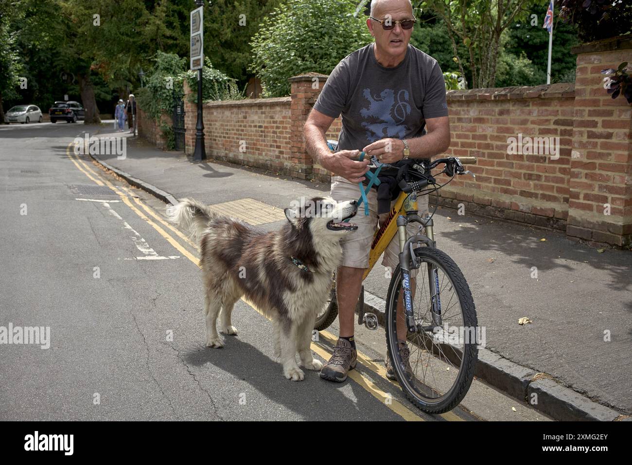 Man exercise bicycle hi-res stock photography and images - Alamy